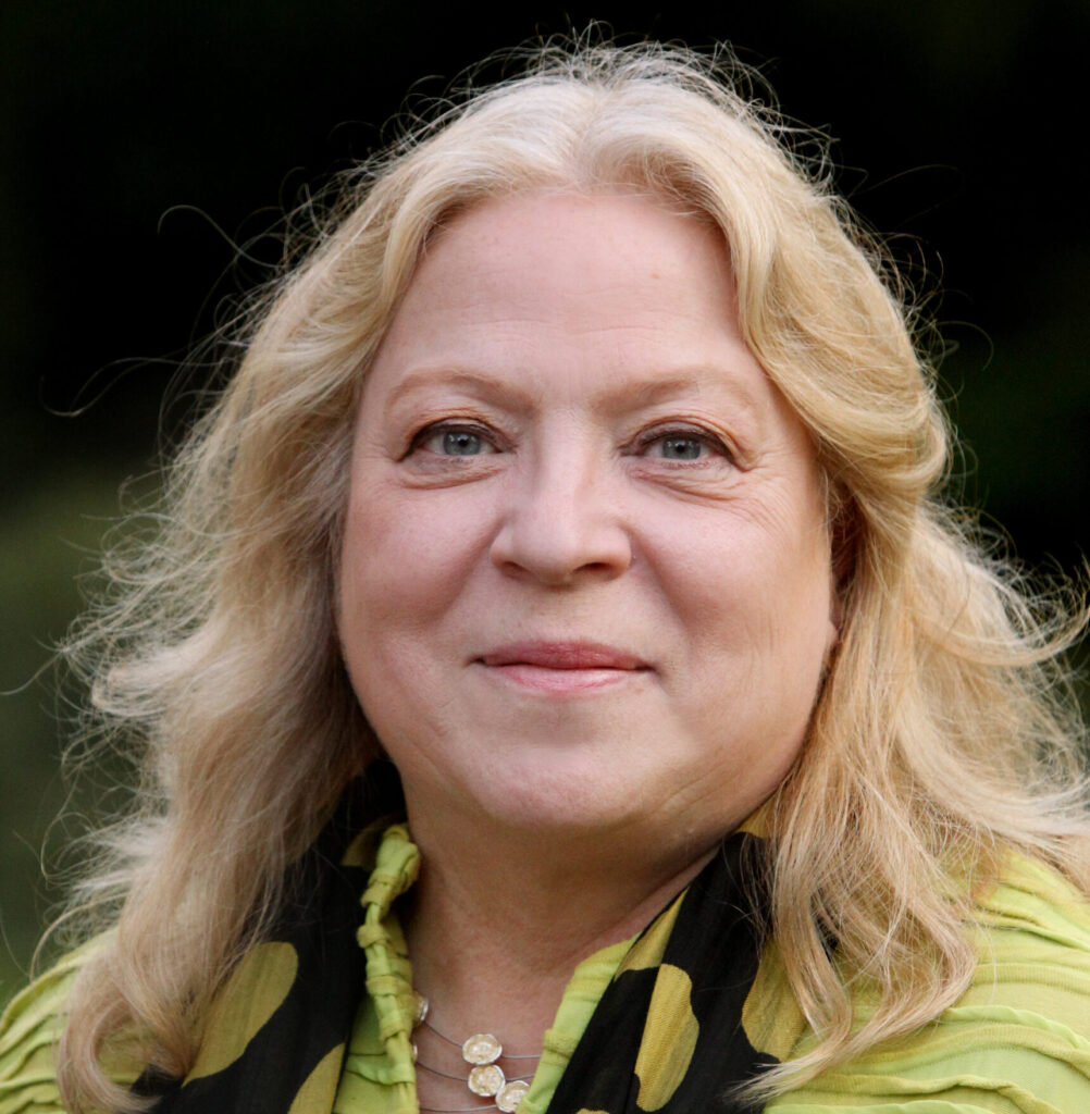 Kim Lane Scheppele - Dangerous Democracy